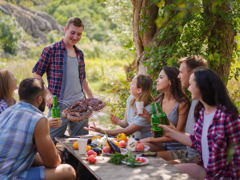 Holiday Luncheon Ideas for Work in 2025